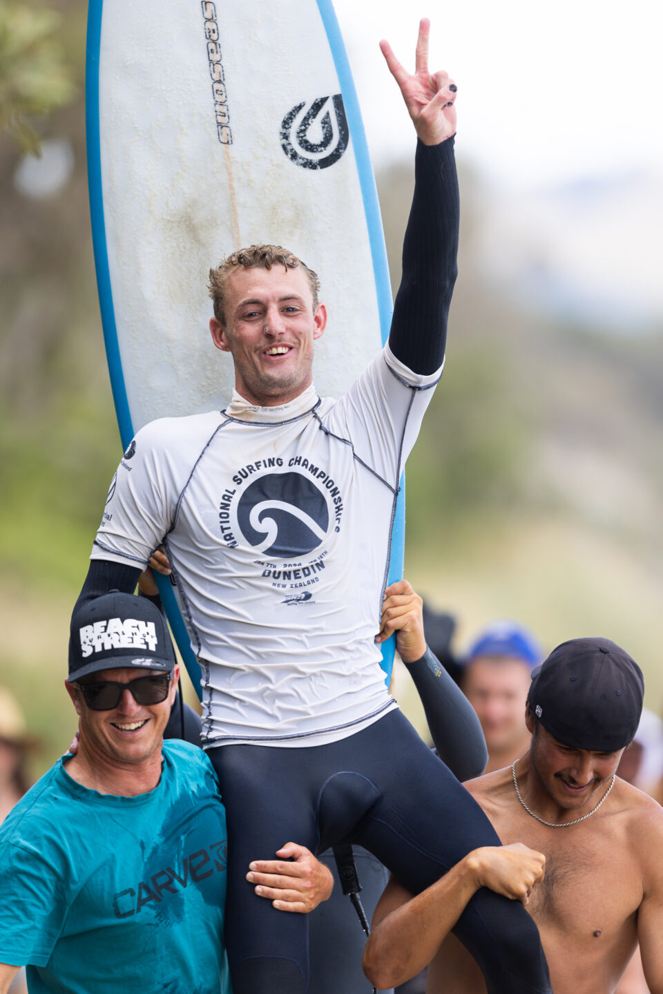 Daniel Farr and Maya Mateja Win 2024 Surf Nats - New Zealand Surf Journal
